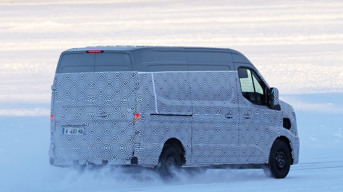 Renault Master E-Tech 2024 : les dernières photos du grand utilitaire ...