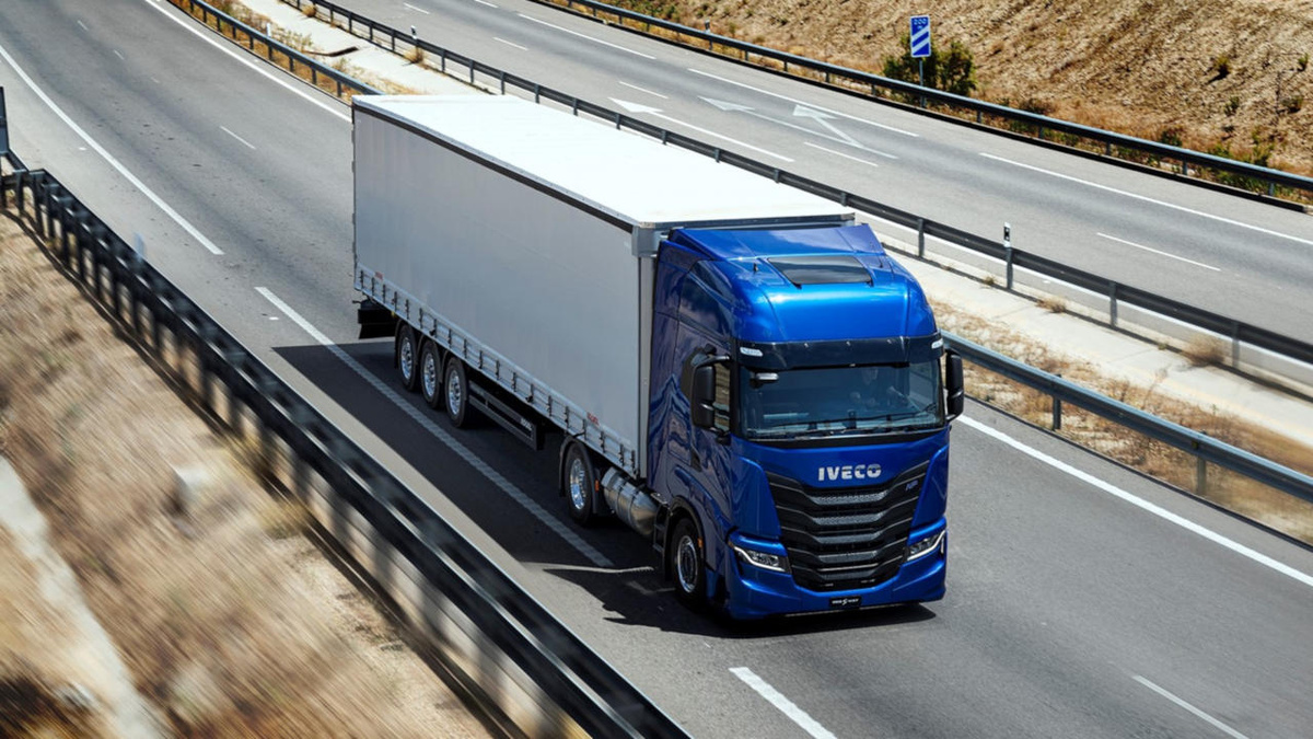 Fermeture de l’A13 : le coup de pression de la DiRIF aux poids lourds ...