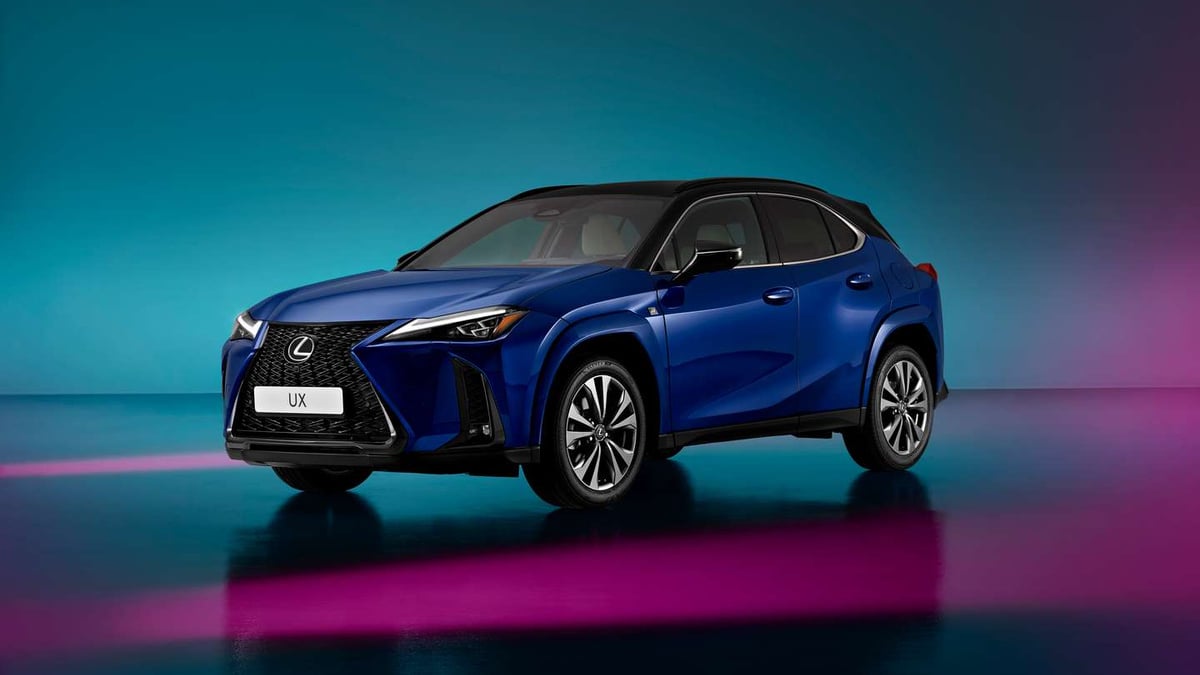 Lexus UX 300h (2024) : le SUV hybride peut dire merci à la Toyota Prius ...