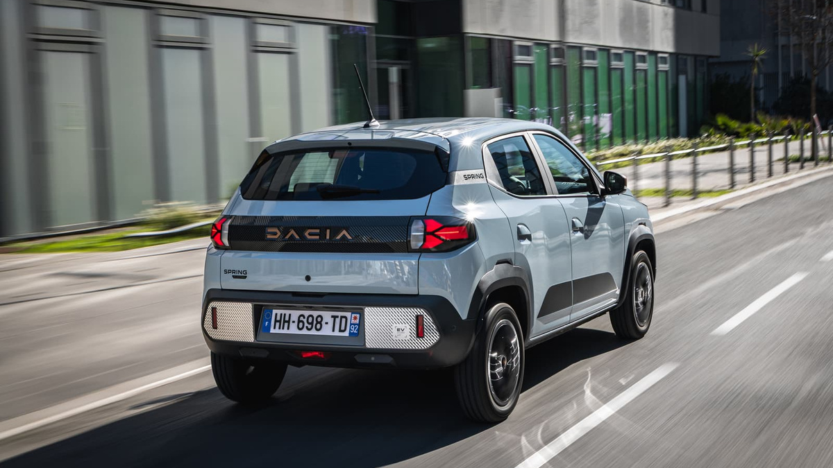 Une voiture sur trois sera électrique en 2026 : malgré les coups de ...