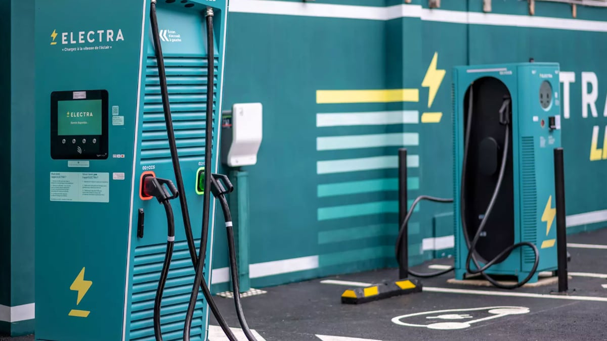 En payant avec son smartphone, la recharge électrique est désormais ...
