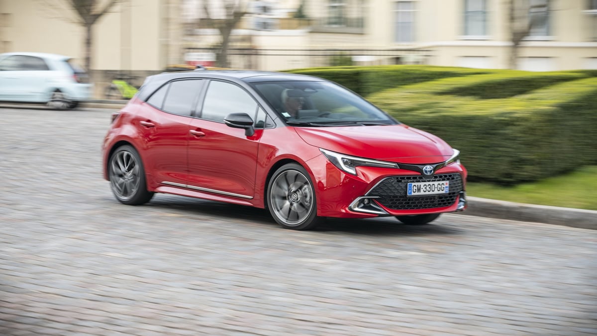 Essais Toyota Corolla 1.8 140 Hybride (106g) Collection - L'Automobile ...