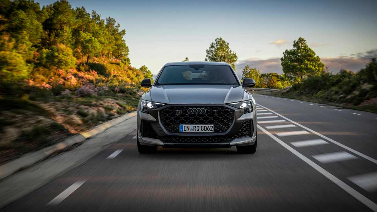 Essais Audi RS Q8 Performance 2024 - L'Automobile Magazine