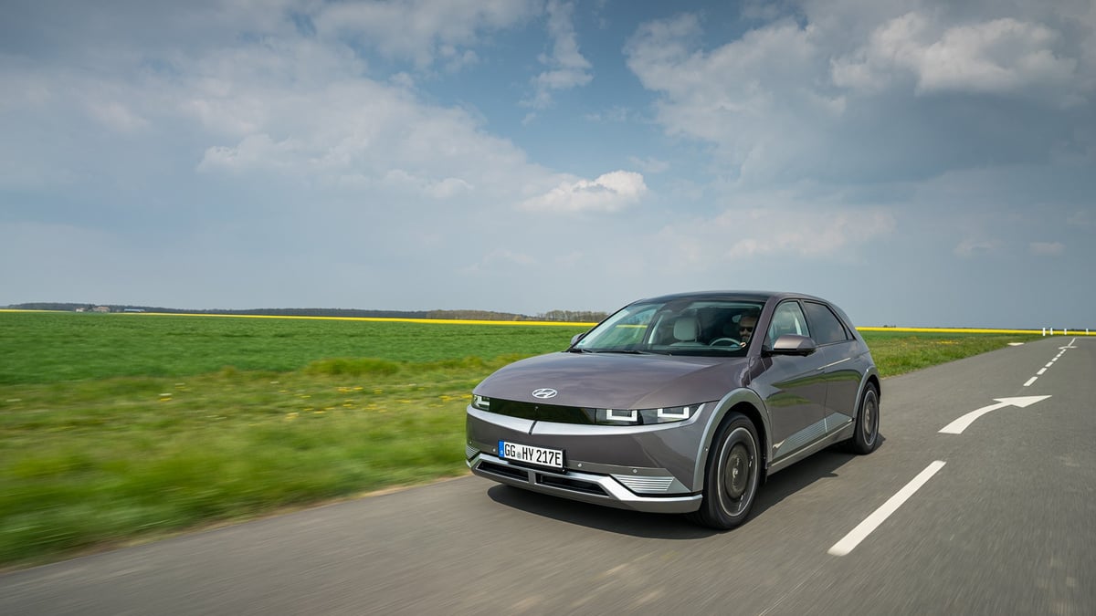 Les 10 voitures électriques qui vont vraiment le plus loin - L ...