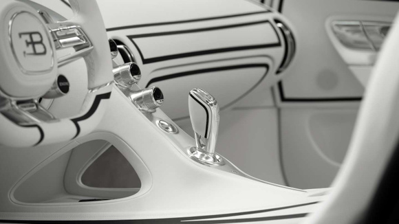 En attendant le nouveau V16, Bugatti nous refait le coup de l'or blanc ...