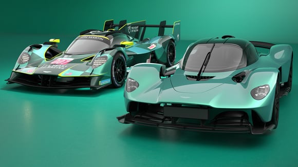 Il a acheté une Aston Martin Valkyrie pour trois millions d'euros et ...