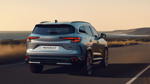 Quel prix pour le Renault Espace 2025 restylé ? - L'Automobile Magazine