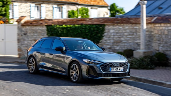 Fiche technique Audi A5 de 2025 : Audi A5 2.0 e-hybrid 299ch Business ...