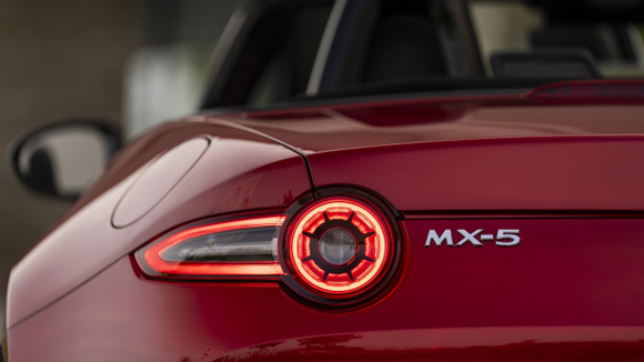 La Mazda MX-5 à moteur V6 a bien existé avant d'être annulée pour une ...