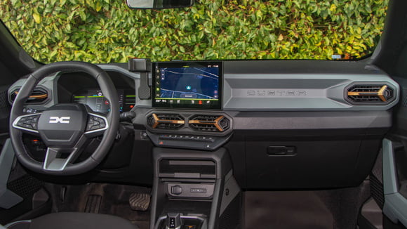 Essais Dacia Duster III 1.8 hybrid 155ch - Pneus été (2025) - L ...