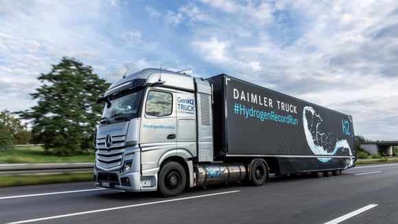 Méga-camions contre trains : la guerre du rail est lancée en Europe ...