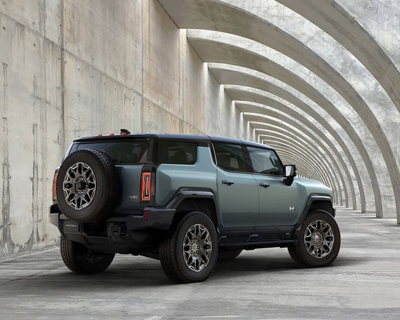 SUV Hummer EV : un monstre de 841 chevaux 100% électrique - L ...