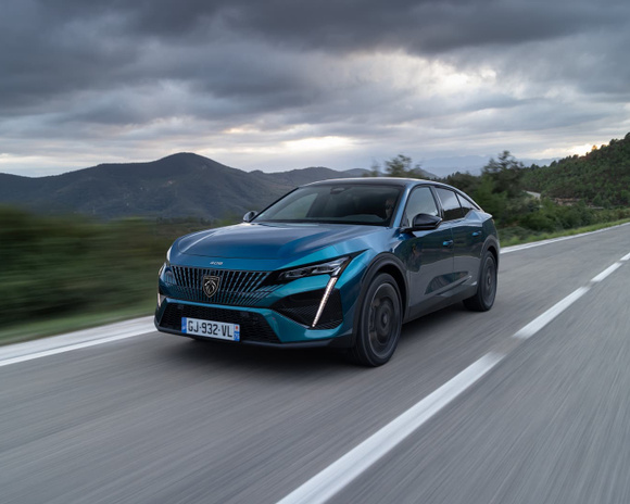 Essais Peugeot e-408 210ch Batterie Brut 61 Net 58,2 kWh (2025) - L ...