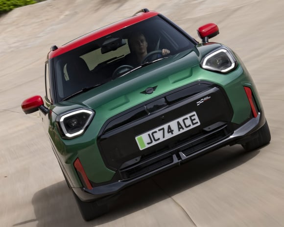 Mini Aceman John Cooper Works : le SUV urbain électrique le plus ...