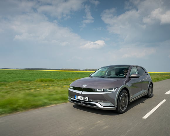 Les 10 voitures électriques qui vont vraiment le plus loin - L ...